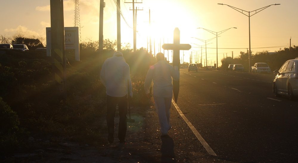 TCI: ﻿Nearly 200 join the vigil in memory of Police Constable Carter ...