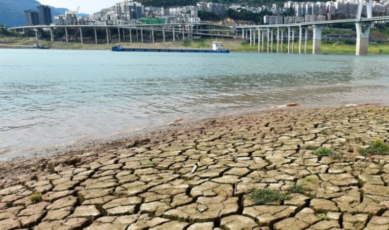 China tries drastic experiment amidst protracted drought; Yangtze River ...
