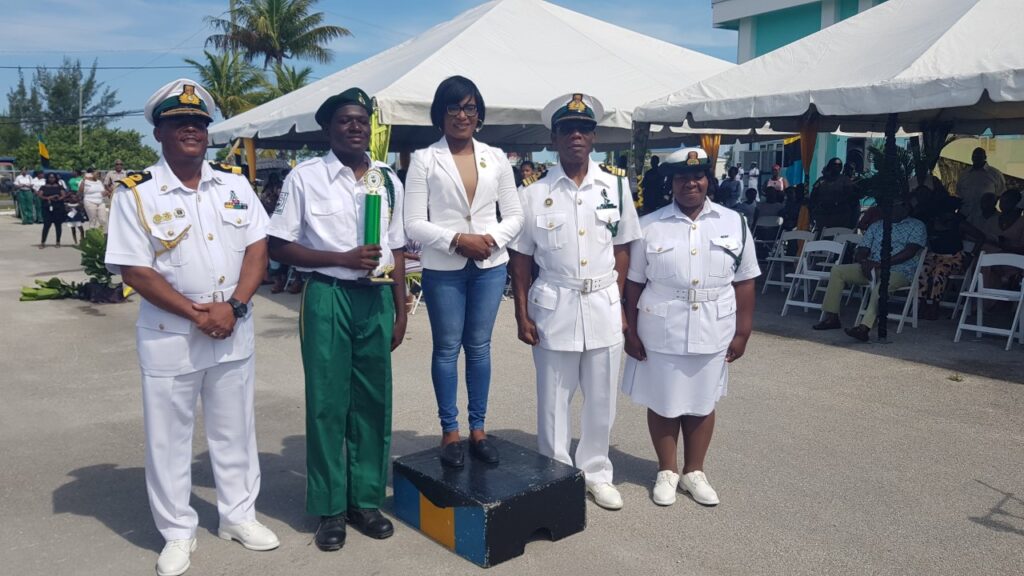 Minister Moxey congratulates Defence Force Ranger graduating class ...